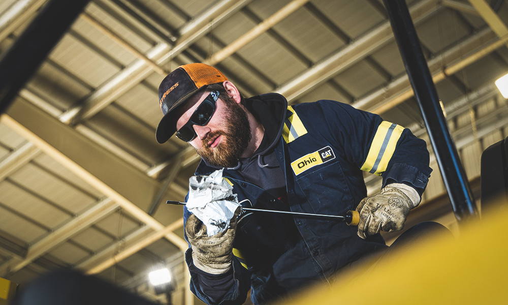 ohio cat, SOS fluid analysis, ohio cat worker